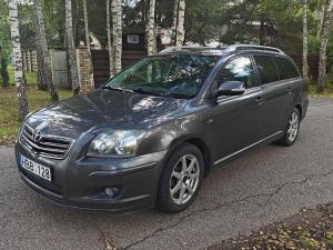 Grey Toyota Avensis 2006 in Vilnius, with an engine capacity of 2.23 L and mileage of 325 thousand km for 1800 €, photo 5 on AUTOMOTO.COM.LV