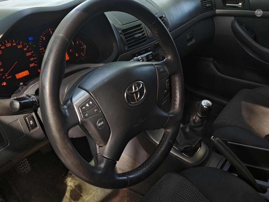 Grey Toyota Avensis 2006 in Vilnius, with an engine capacity of 2.23 L and mileage of 325 thousand km for 1800 €, photo 7 on AUTOMOTO.COM.LV