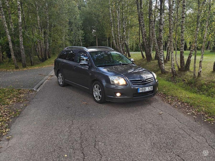 Grey Toyota Avensis 2006 in Vilnius, with an engine capacity of 2.23 L and mileage of 325 thousand km for 1800 €, photo 8 on AUTOMOTO.COM.LV