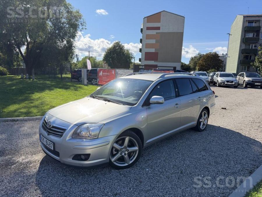 Grey Toyota Avensis 2006 in Ventspils, with an engine capacity of 2.20 L and mileage of 292 thousand km for 2290 €, photo 1 on AUTOMOTO.COM.LV