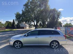 Grey Toyota Avensis 2006 in Ventspils, with an engine capacity of 2.20 L and mileage of 292 thousand km for 2290 €, photo 6 on AUTOMOTO.COM.LV