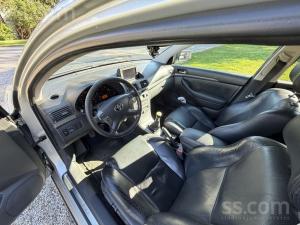 Grey Toyota Avensis 2006 in Ventspils, with an engine capacity of 2.20 L and mileage of 292 thousand km for 2290 €, photo 11 on AUTOMOTO.COM.LV