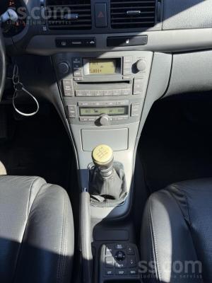 Grey Toyota Avensis 2006 in Ventspils, with an engine capacity of 2.20 L and mileage of 292 thousand km for 2290 €, photo 17 on AUTOMOTO.COM.LV