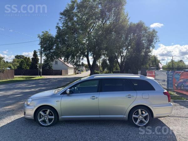 Grey Toyota Avensis 2006 in Ventspils, with an engine capacity of 2.20 L and mileage of 292 thousand km for 2290 €, photo 6 on AUTOMOTO.COM.LV