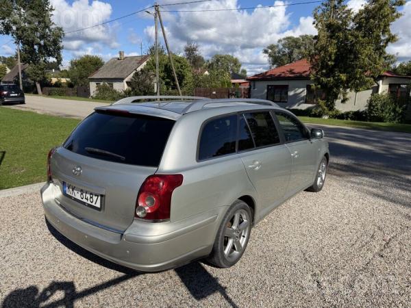 Grey Toyota Avensis 2006 in Ventspils, with an engine capacity of 2.20 L and mileage of 292 thousand km for 2290 €, photo 7 on AUTOMOTO.COM.LV
