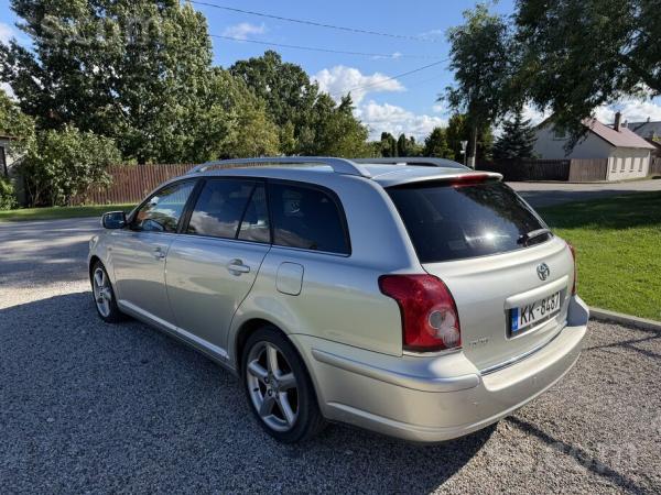 Grey Toyota Avensis 2006 in Ventspils, with an engine capacity of 2.20 L and mileage of 292 thousand km for 2290 €, photo 9 on AUTOMOTO.COM.LV