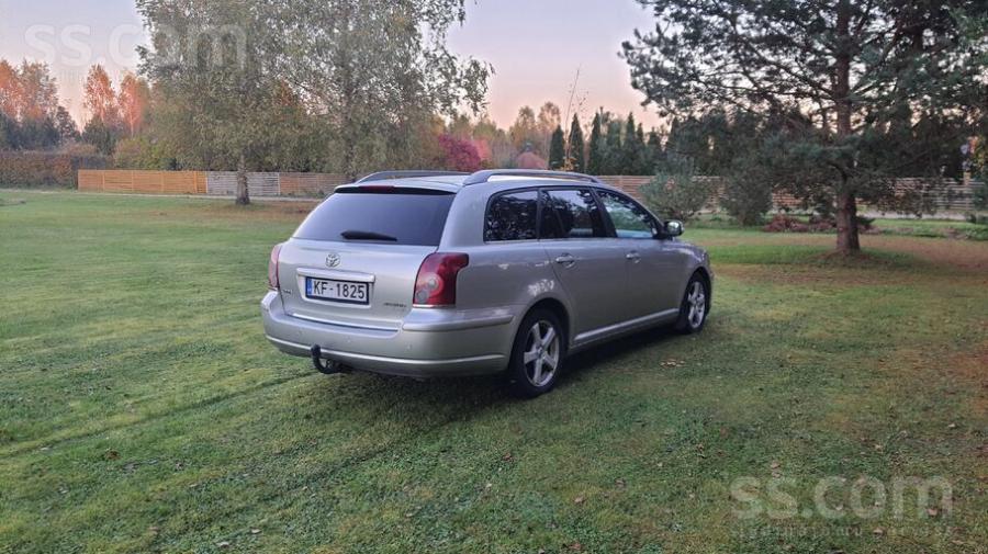 Серый Тойота Авенсис 2006 в Рига, объемом двигателя 2.20 л и пробегом 390 тыс. км за 2000 €, фото 3 на AUTOMOTO.COM.LV