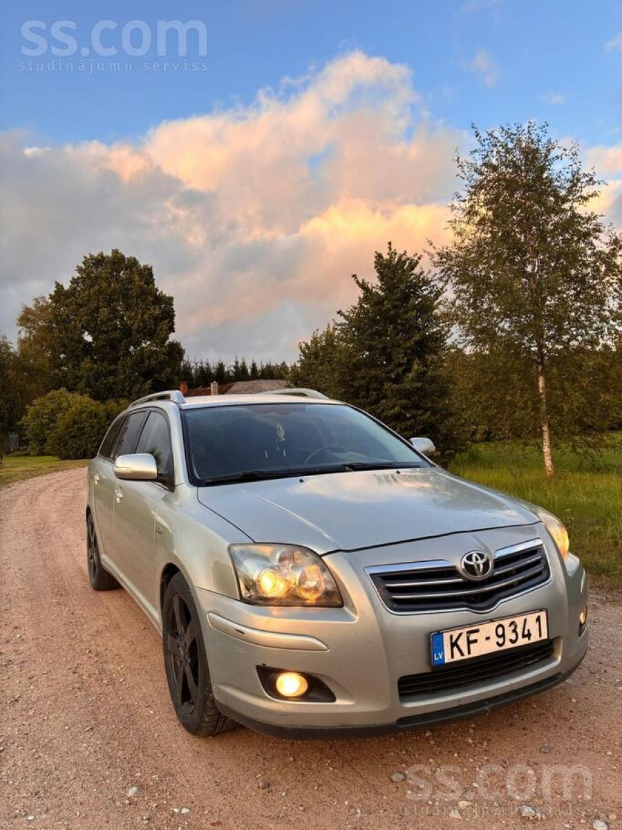 Pelēks Toyota Avensis 2006 Talsi, ar dzinēja tilpumu 2.20 L un nobraukumu 320 tūkst. km par 2200 €, foto 3 vietnē AUTOMOTO.COM.LV