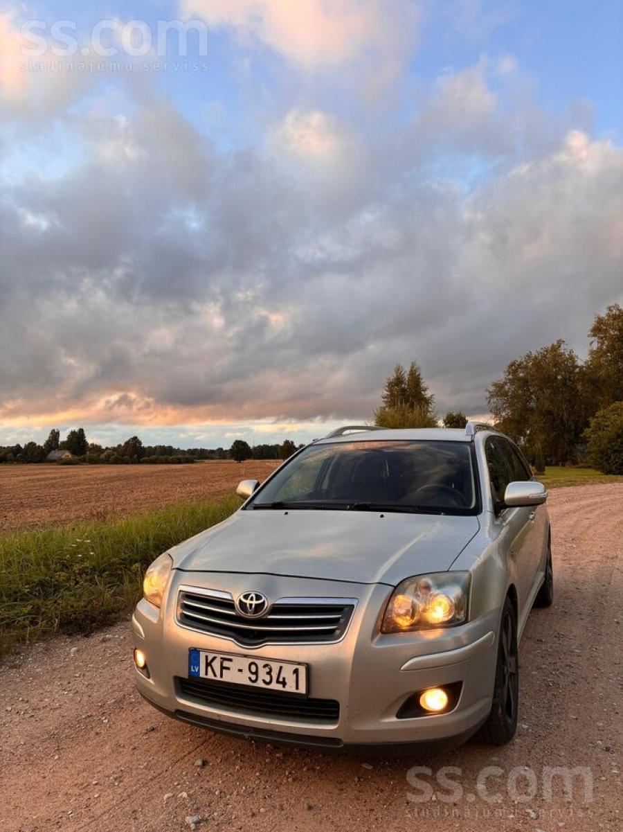 Pelēks Toyota Avensis 2006 Talsi, ar dzinēja tilpumu 2.20 L un nobraukumu 320 tūkst. km par 2200 €, foto 4 vietnē AUTOMOTO.COM.LV