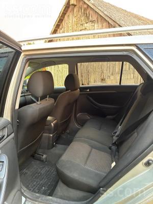 Pelēks Toyota Avensis 2006 Talsi, ar dzinēja tilpumu 2.20 L un nobraukumu 320 tūkst. km par 2200 €, foto 11 vietnē AUTOMOTO.COM.LV