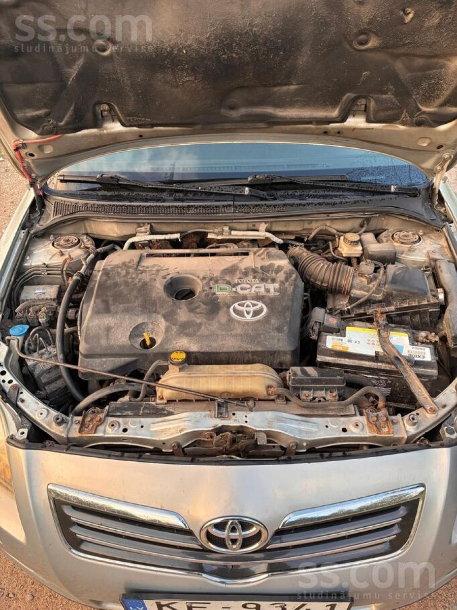 Pelēks Toyota Avensis 2006 Talsi, ar dzinēja tilpumu 2.20 L un nobraukumu 320 tūkst. km par 2200 €, foto 13 vietnē AUTOMOTO.COM.LV