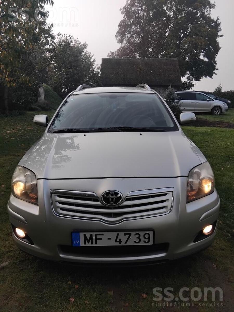 Серый Тойота Авенсис 2006 в Бауска, объемом двигателя 2.00 л и пробегом 394 тыс. км за 1690 €, фото 1 на AUTOMOTO.COM.LV