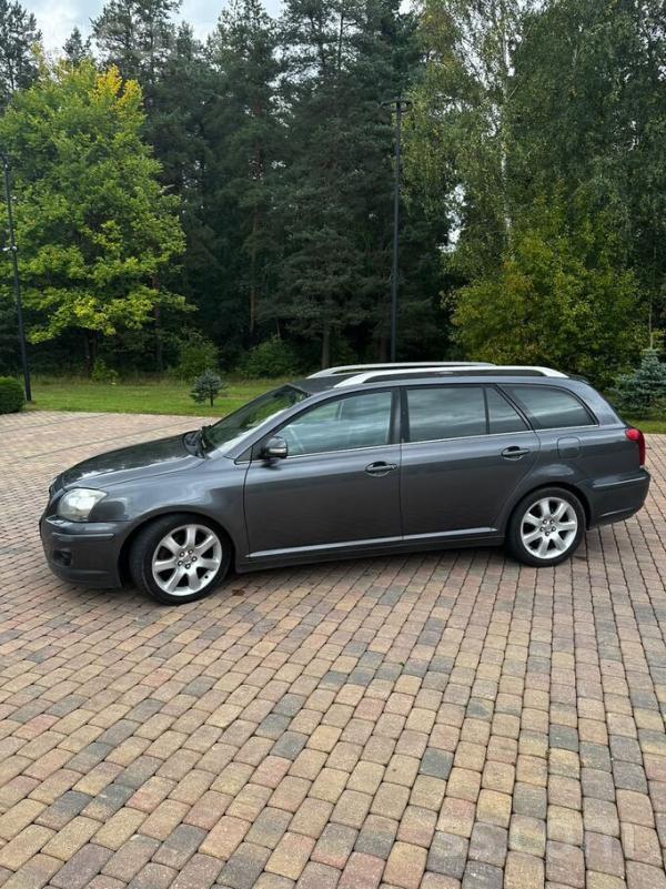 Pelēks Toyota Avensis 2006 Rīga, ar dzinēja tilpumu 2.00 L un nobraukumu 373 tūkst. km par 1850 €, foto 5 vietnē AUTOMOTO.COM.LV