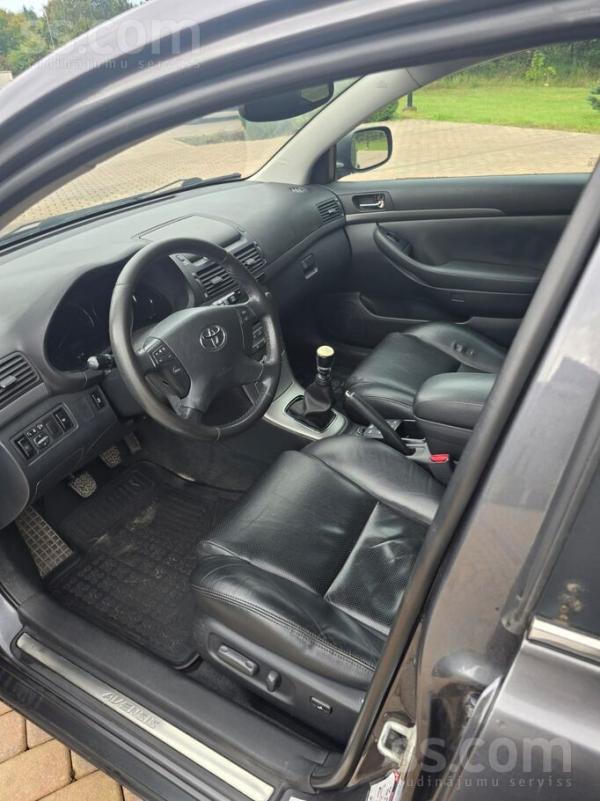 Pelēks Toyota Avensis 2006 Rīga, ar dzinēja tilpumu 2.00 L un nobraukumu 373 tūkst. km par 1850 €, foto 6 vietnē AUTOMOTO.COM.LV
