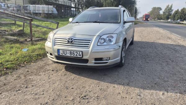 Серый Тойота Авенсис 2006 в Рига, объемом двигателя 2.20 л и пробегом 354 тыс. км за 1290 €, фото 1 на AUTOMOTO.COM.LV