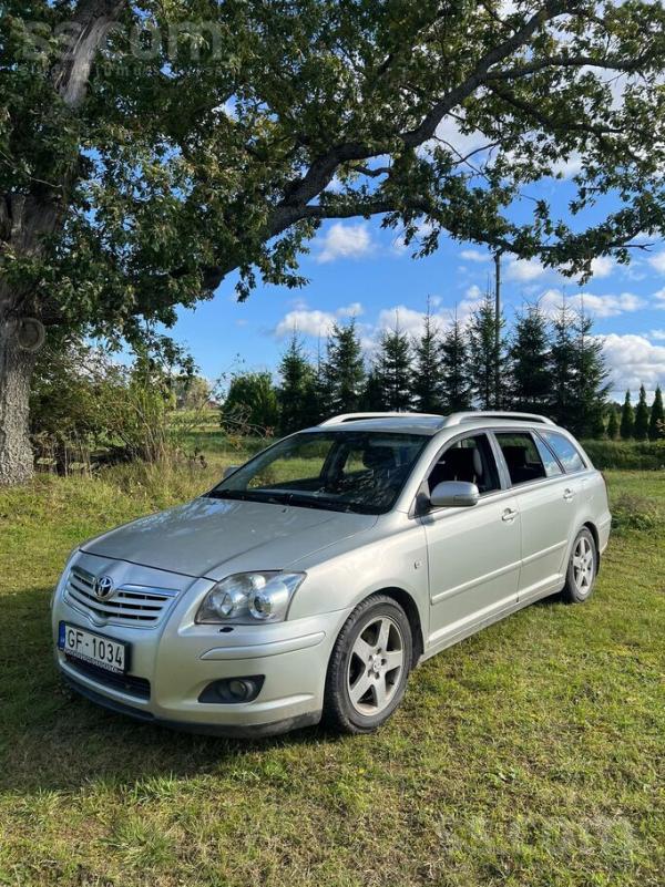 Серый Тойота Авенсис 2006 в Валмиера, объемом двигателя 2.20 л и пробегом 355 тыс. км за 850 €, фото 1 на AUTOMOTO.COM.LV