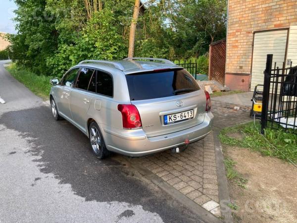 Grey Toyota Avensis 2006 in Preili, with an engine capacity of 2.20 L and mileage of 300 thousand km for 800 €, photo 1 on AUTOMOTO.COM.LV