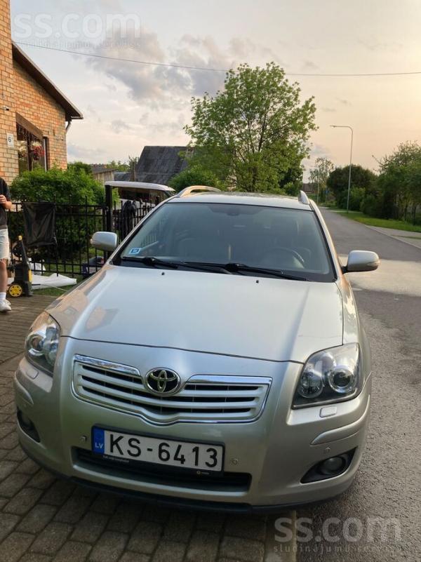 Grey Toyota Avensis 2006 in Preili, with an engine capacity of 2.20 L and mileage of 300 thousand km for 800 €, photo 4 on AUTOMOTO.COM.LV