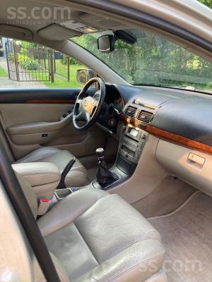 Pelēks Toyota Avensis 2006 Preiļi, ar dzinēja tilpumu 2.20 L un nobraukumu 300 tūkst. km par 800 €, foto 5 vietnē AUTOMOTO.COM.LV