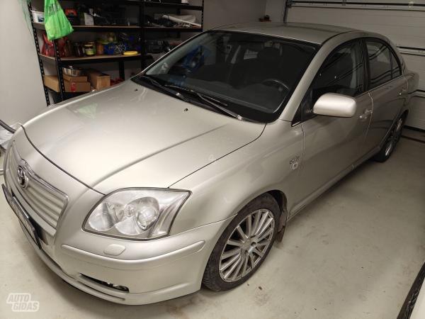 Grey Toyota Avensis 2006 in Vilnius, with an engine capacity of 2.20 L and mileage of 305 thousand km for 1300 €, photo 1 on AUTOMOTO.COM.LV