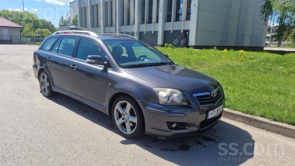 Grey Toyota Avensis 2007 in Daugavpils, with an engine capacity of 2.20 L and mileage of 487 thousand km for 1300 €, photo 1 on AUTOMOTO.COM.LV