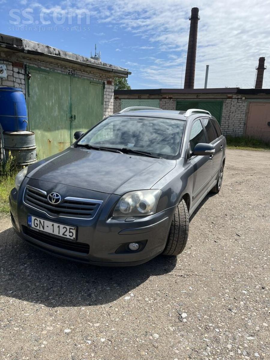 Pelēks Toyota Avensis 2007 Rīga, ar dzinēja tilpumu 2.00 L un nobraukumu 0 tūkst. km par 1000 €, foto 1 vietnē AUTOMOTO.COM.LV