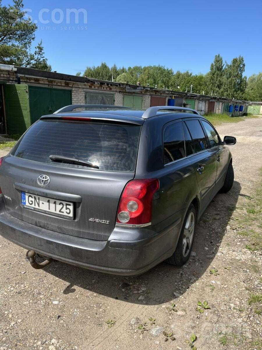 Pelēks Toyota Avensis 2007 Rīga, ar dzinēja tilpumu 2.00 L un nobraukumu 0 tūkst. km par 1000 €, foto 2 vietnē AUTOMOTO.COM.LV