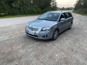 Grey Toyota Avensis 2007 in Gargzdai, with an engine capacity of 2.00 L and mileage of 405 thousand km for 1200 €, photo 2 on AUTOMOTO.COM.LV