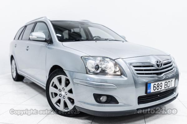 Pelēks Toyota Avensis 2007 Tallina, ar dzinēja tilpumu 2.20 L un nobraukumu 213 tūkst. km par 2499 €, foto 1 vietnē AUTOMOTO.COM.LV