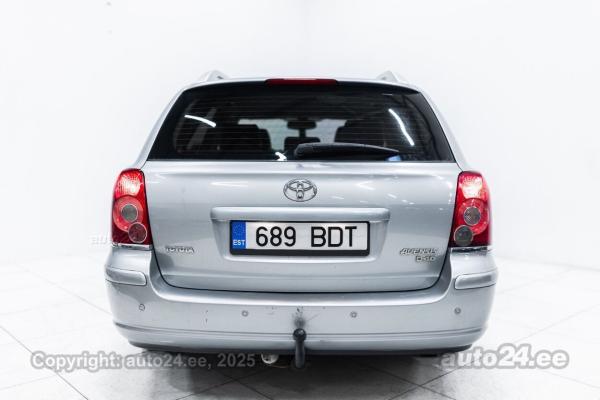 Pelēks Toyota Avensis 2007 Tallina, ar dzinēja tilpumu 2.20 L un nobraukumu 213 tūkst. km par 2499 €, foto 5 vietnē AUTOMOTO.COM.LV