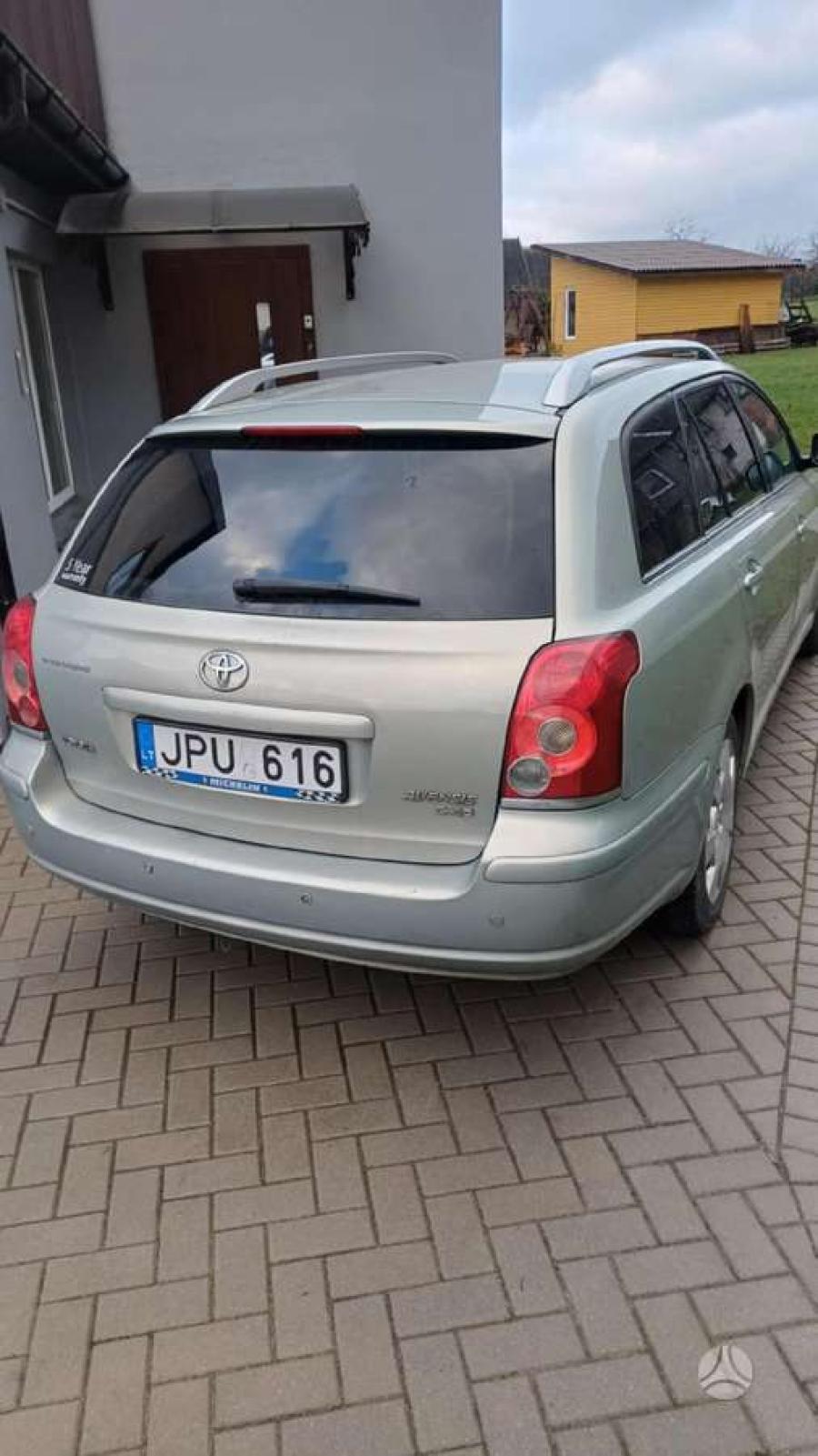 Grey Toyota Avensis 2007 in Telschi, with an engine capacity of 2.00 L and mileage of 252 thousand km for 1500 €, photo 1 on AUTOMOTO.COM.LV