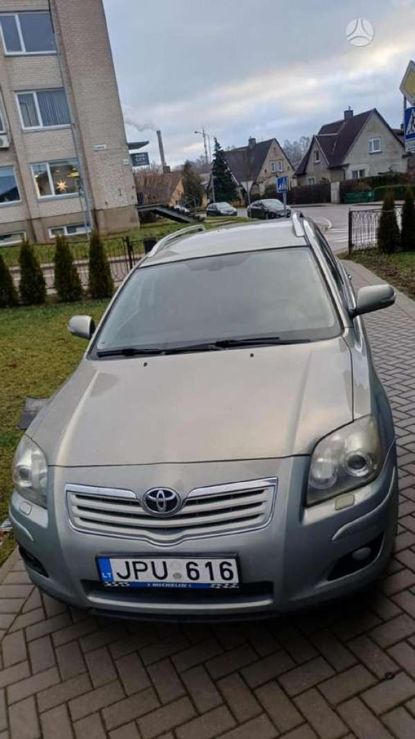 Grey Toyota Avensis 2007 in Telschi, with an engine capacity of 2.00 L and mileage of 252 thousand km for 1500 €, photo 8 on AUTOMOTO.COM.LV