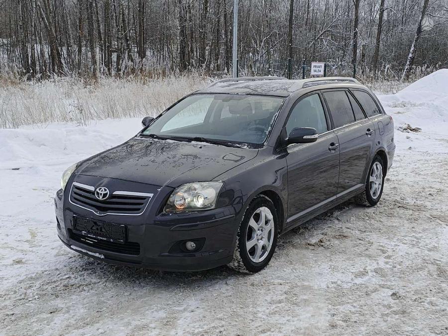 Pelēks Toyota Avensis 2007 Utena, ar dzinēja tilpumu 2.00 L un nobraukumu 292 tūkst. km par 2800 €, foto 1 vietnē AUTOMOTO.COM.LV