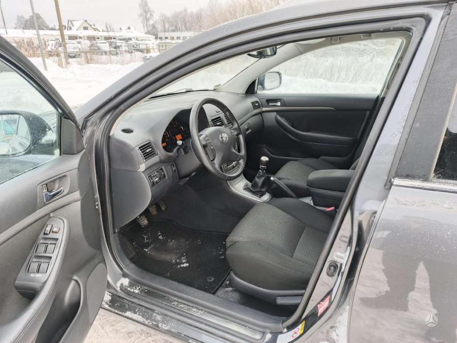Pelēks Toyota Avensis 2007 Utena, ar dzinēja tilpumu 2.00 L un nobraukumu 292 tūkst. km par 2800 €, foto 5 vietnē AUTOMOTO.COM.LV