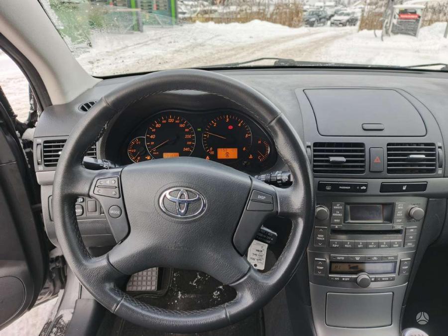 Pelēks Toyota Avensis 2007 Utena, ar dzinēja tilpumu 2.00 L un nobraukumu 292 tūkst. km par 2800 €, foto 7 vietnē AUTOMOTO.COM.LV