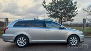 Pelēks Toyota Avensis 2007 Daugavpils, ar dzinēja tilpumu 2.00 L un nobraukumu 284 tūkst. km par 2800 €, foto 2 vietnē AUTOMOTO.COM.LV