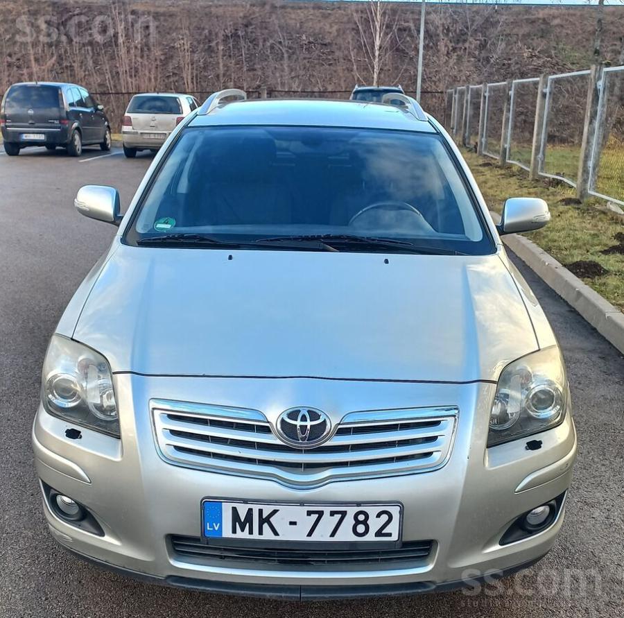 Pelēks Toyota Avensis 2007 Daugavpils, ar dzinēja tilpumu 2.00 L un nobraukumu 284 tūkst. km par 2800 €, foto 3 vietnē AUTOMOTO.COM.LV