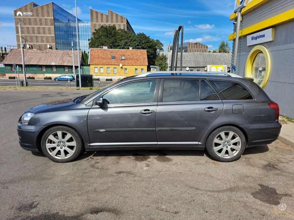 Grey Toyota Avensis 2007 in Vilnius, with an engine capacity of 2.00 L and mileage of 278 thousand km for 2000 €, photo 2 on AUTOMOTO.COM.LV