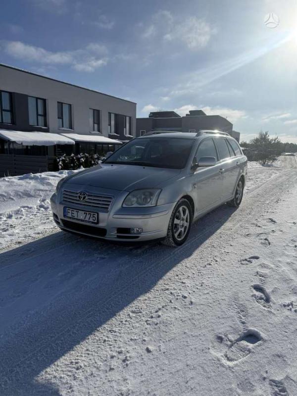 Pelēks Toyota Avensis 2007 Viļņa, ar dzinēja tilpumu 2.00 L un nobraukumu 327 tūkst. km par 1400 €, foto 1 vietnē AUTOMOTO.COM.LV