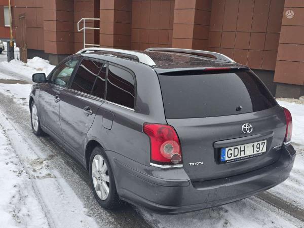 Pelēks Toyota Avensis 2007 Viļņa, ar dzinēja tilpumu 2.00 L un nobraukumu 301 tūkst. km par 1250 €, foto 5 vietnē AUTOMOTO.COM.LV