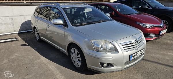 Pelēks Toyota Avensis 2007 Viļņa, ar dzinēja tilpumu 2.20 L un nobraukumu 344 tūkst. km par 2000 €, foto 2 vietnē AUTOMOTO.COM.LV