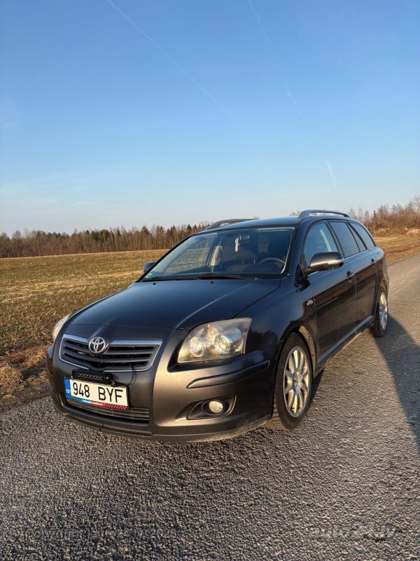 Grey Toyota Avensis 2007 in Tallinn, with an engine capacity of 2.20 L and mileage of 340 thousand km for 2700 €, photo 1 on AUTOMOTO.COM.LV