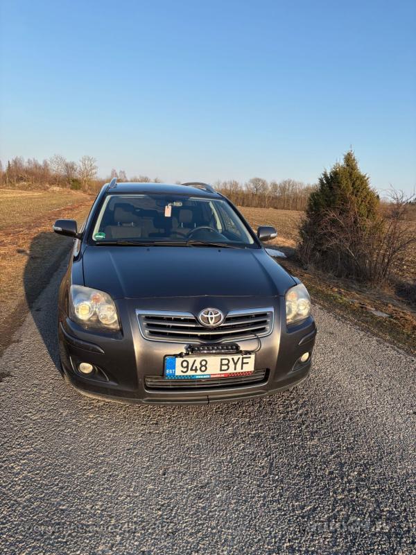 Grey Toyota Avensis 2007 in Tallinn, with an engine capacity of 2.20 L and mileage of 340 thousand km for 2700 €, photo 4 on AUTOMOTO.COM.LV