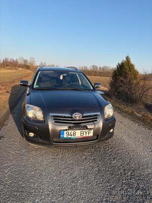 Pelēks Toyota Avensis 2007 Tallina, ar dzinēja tilpumu 2.20 L un nobraukumu 340 tūkst. km par 2700 €, foto 4 vietnē AUTOMOTO.COM.LV