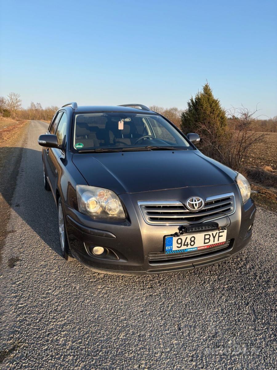 Pelēks Toyota Avensis 2007 Tallina, ar dzinēja tilpumu 2.20 L un nobraukumu 340 tūkst. km par 2700 €, foto 5 vietnē AUTOMOTO.COM.LV