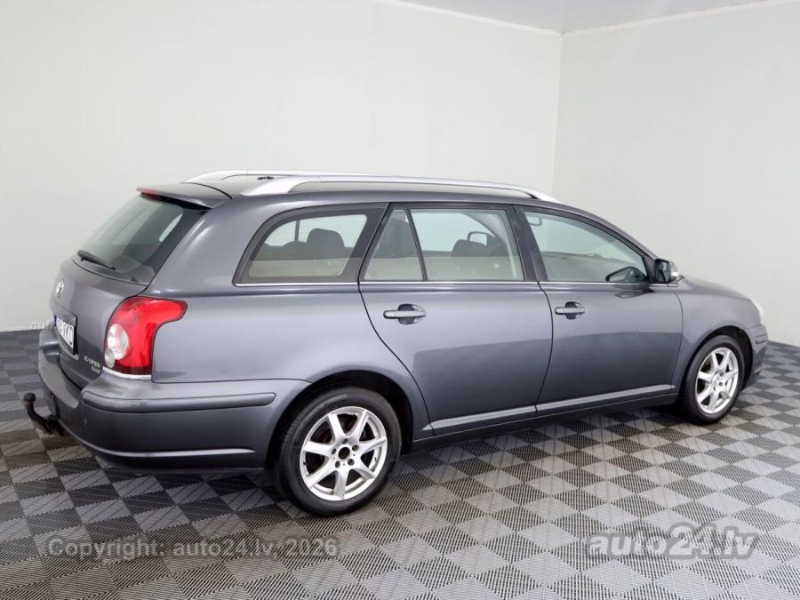 Pelēks Toyota Avensis 2007 Tallina, ar dzinēja tilpumu 2.20 L un nobraukumu 289 tūkst. km par 1497 €, foto 3 vietnē AUTOMOTO.COM.LV