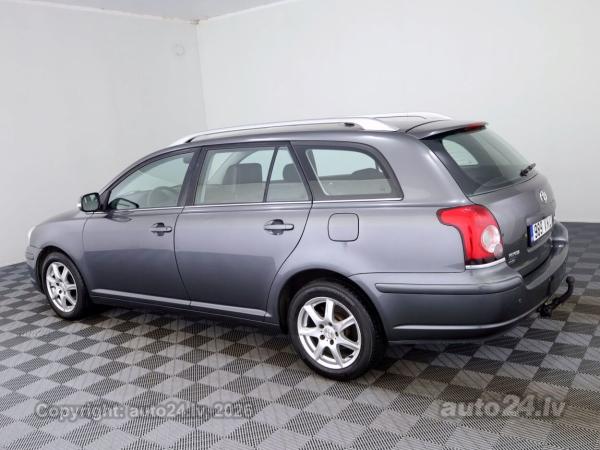 Grey Toyota Avensis 2007 in Tallinn, with an engine capacity of 2.20 L and mileage of 289 thousand km for 1497 €, photo 4 on AUTOMOTO.COM.LV