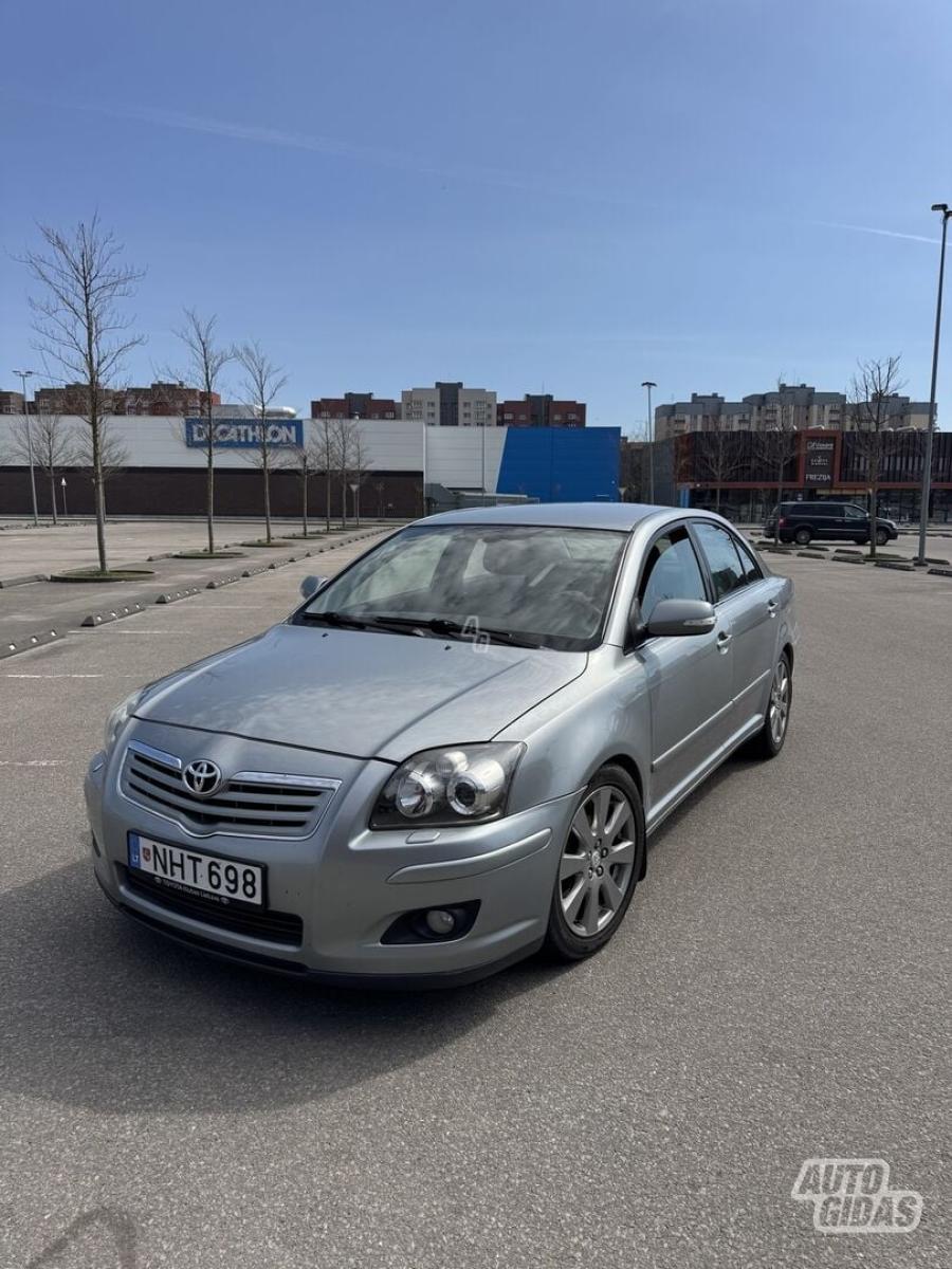 Pelēks Toyota Avensis 2007 Klaipėda, ar dzinēja tilpumu 2.00 L un nobraukumu 166 tūkst. km par 3050 €, foto 1 vietnē AUTOMOTO.COM.LV