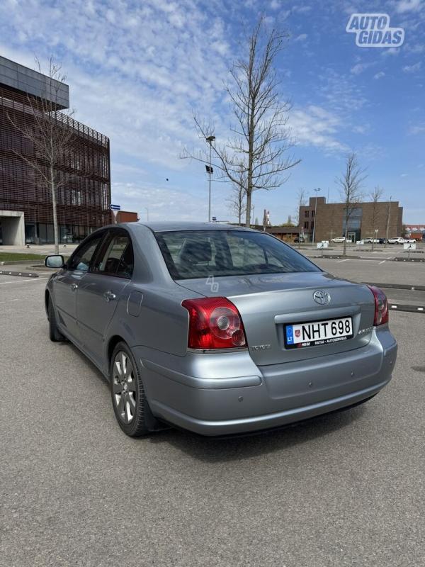 Pelēks Toyota Avensis 2007 Klaipėda, ar dzinēja tilpumu 2.00 L un nobraukumu 166 tūkst. km par 3050 €, foto 2 vietnē AUTOMOTO.COM.LV