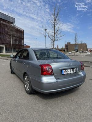 Pelēks Toyota Avensis 2007 Klaipėda, ar dzinēja tilpumu 2.00 L un nobraukumu 166 tūkst. km par 3050 €, foto 3 vietnē AUTOMOTO.COM.LV